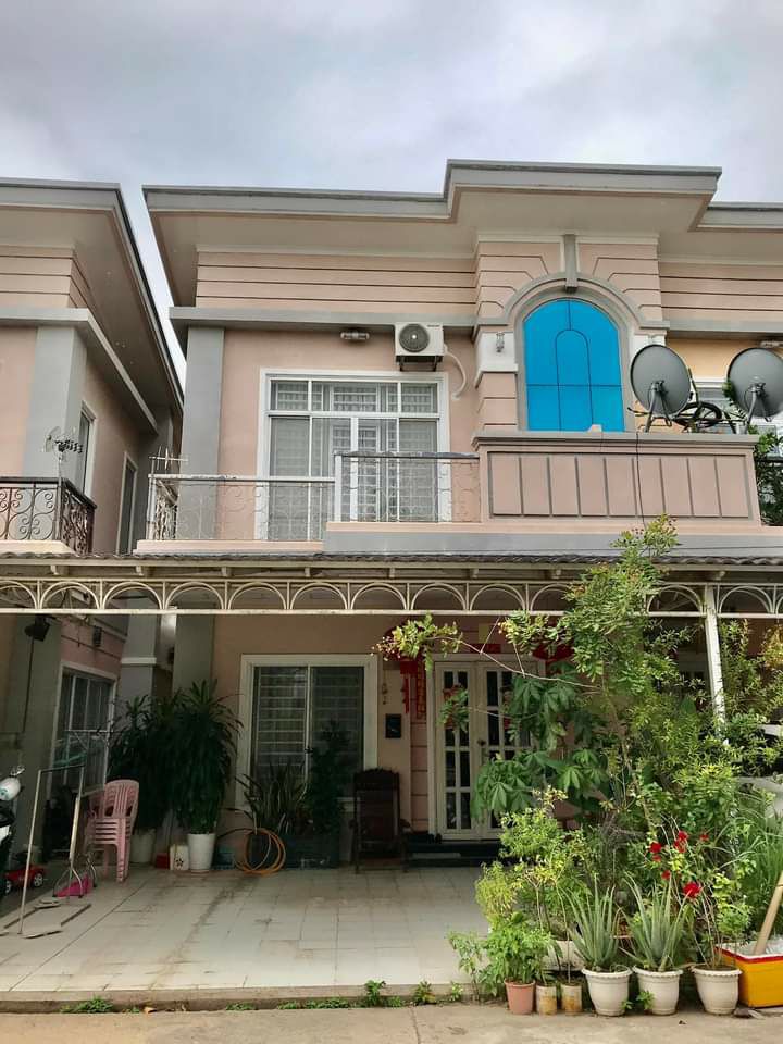 ផ្ទះល្វែងលក់ បុរីគ្រីស្ទាល់ ក្រុងតាខ្មៅ តម្លៃ 71,500$ - Phkasla Partner ...
